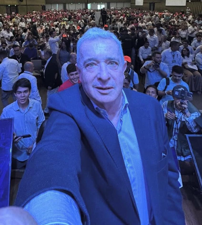 El ex presidente Uribe fue condenado a 12 años de prisión - Lente Regional