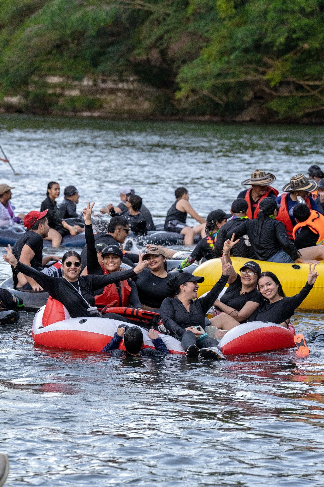 Regata en el río Bodoquero: naturaleza, turismo y comunidad en Morelia ...
